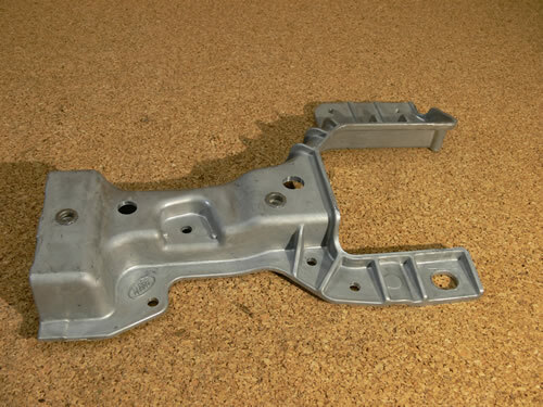 GENUINE LAND ROVER FRONT END BRACKET RANGE ROVER VELAR RH NEW LR143160 ...
