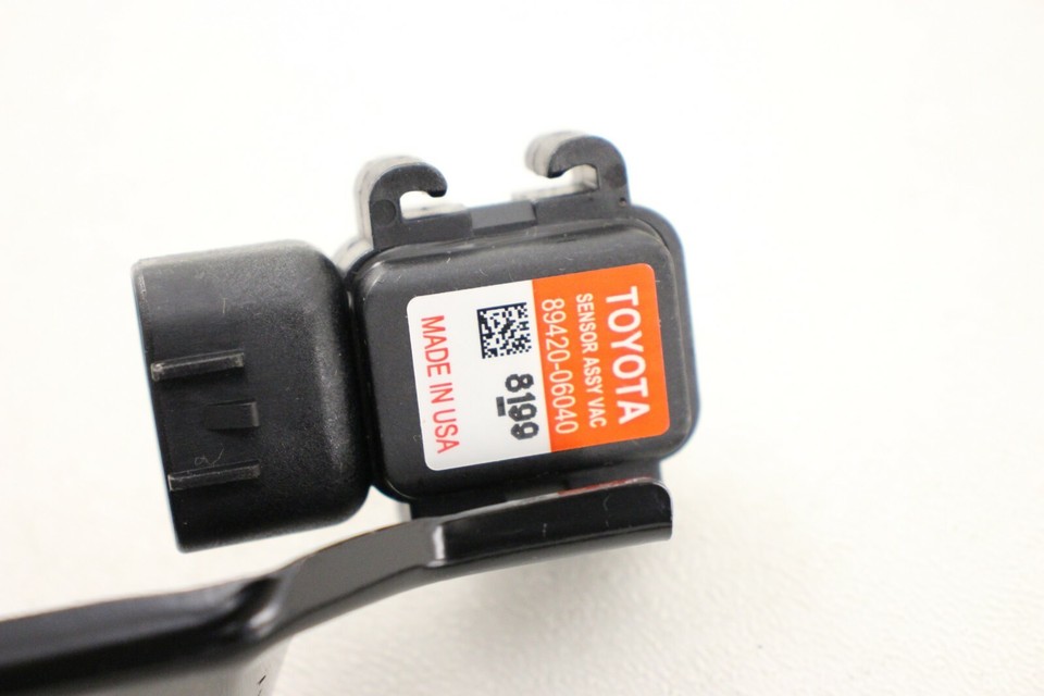 1997-2001 Toyota Camry Solara 2.2 OEM Map Sensor | 8942006040 | Genuine ...