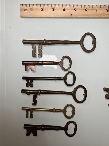 Lot Of 18 Antique Keys Brass Cast Iron Keys Skeleton Keys French Keys ...
