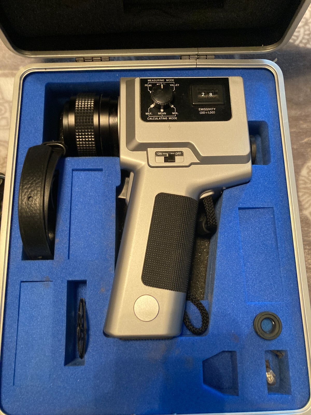 Minolta/Land Cyclops 33 Infra-Red Thermometer with Hard Case | eBay