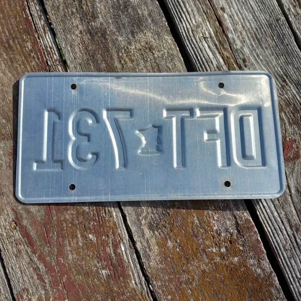 2001 Minnesota License Plate - "DFT 731" AUG 01 Stickers EXPLORE ...