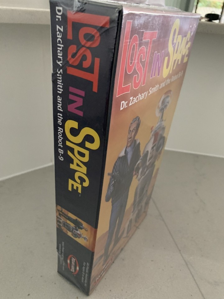 Polar Lights Lost in Space Dr. Smith and B9 Robot Model kit in sealed ...