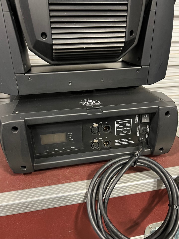 Lot of 5 Martin MAC 700 Profile Moving Lights With Roadcases | eBay