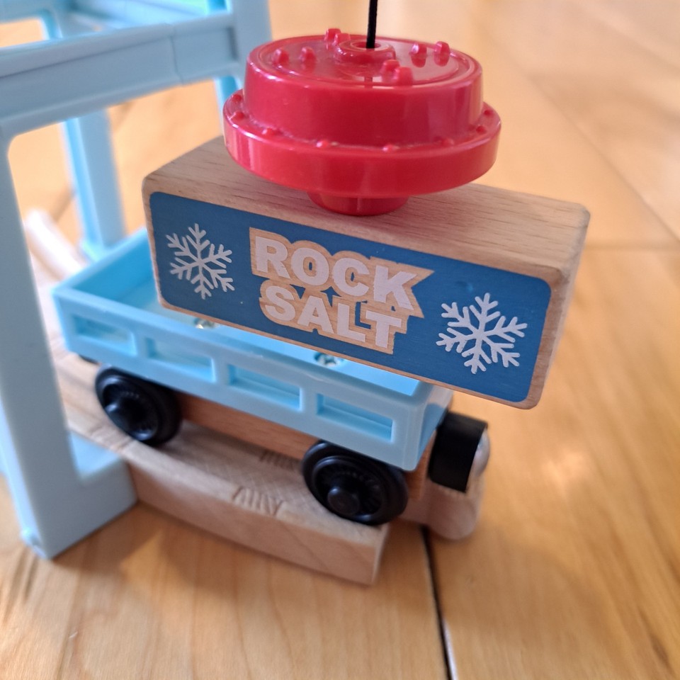 SNOWY CRANE w/ ROCK SALT CARGO from SNOWY RAILS SET Thomas Train Wooden ...