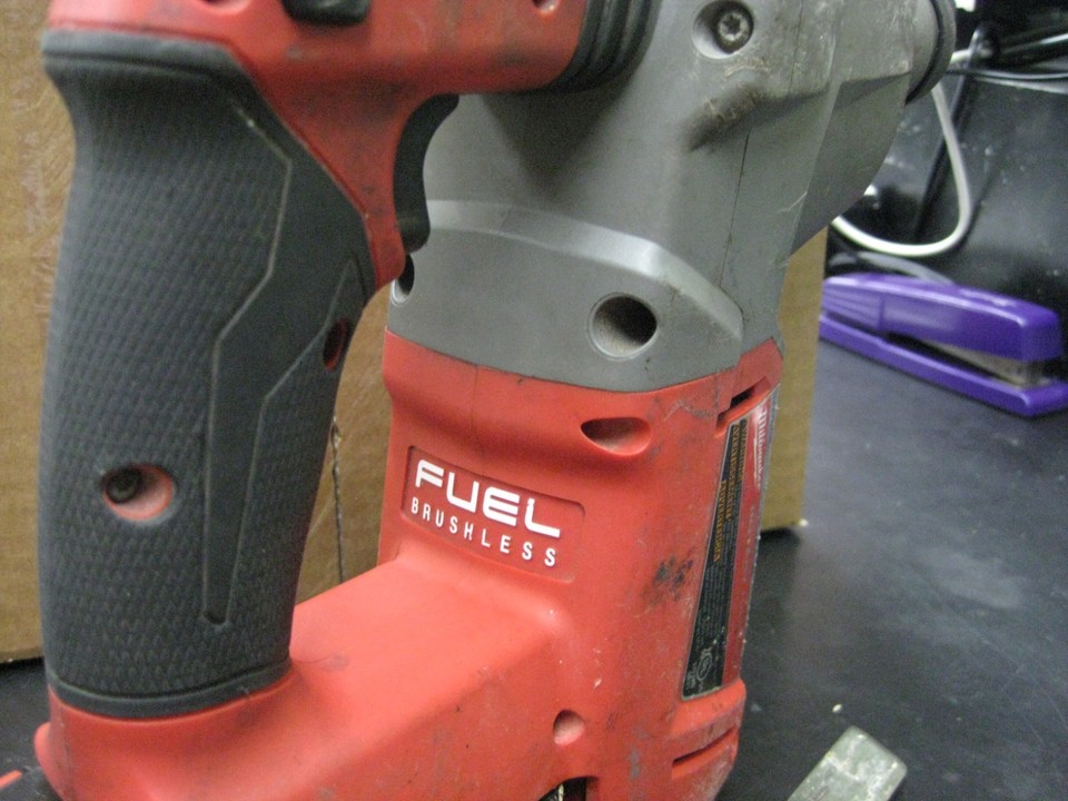 Milwaukee 2712-20 M18 FUEL 1" SDS Plus Rotary Hammer W/ 5.0 M18 battery ...