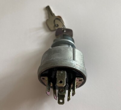 AT195301 Ignition Key Switch with (2) keys fits John Deere JD | eBay