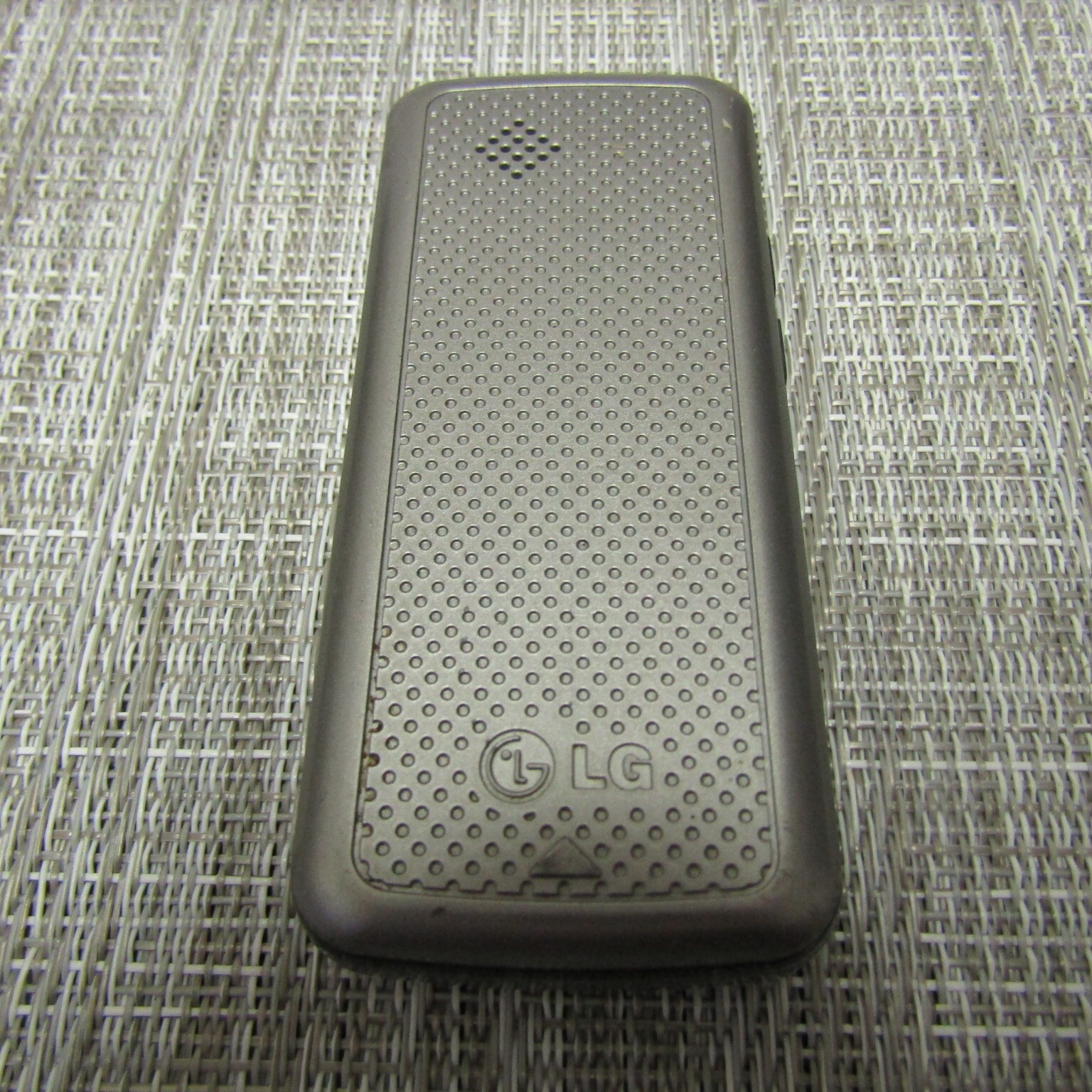 LG 100C (UNKNOWN CARRIER) CLEAN ESN, UNTESTED, PLEASE READ!! 56579 | eBay