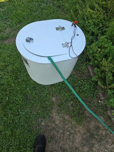 Creek Bank Tanks 20 gallon v2 black shad herring bait tanks insulated ...