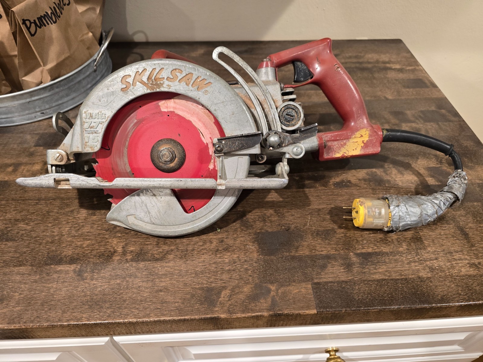 Skilsaw Professional Model SHD77M Corded Mag 77 Worm Drive Circular Saw ...