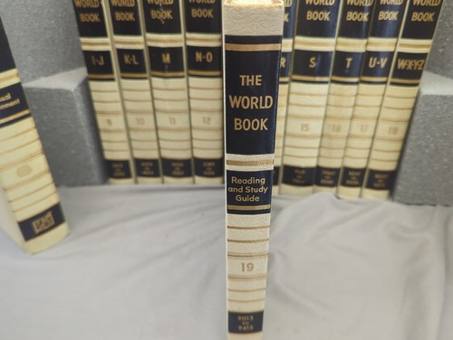 1970 The World Book Encyclopedia Set 21 pcs, Hard Cover, Complete Your ...