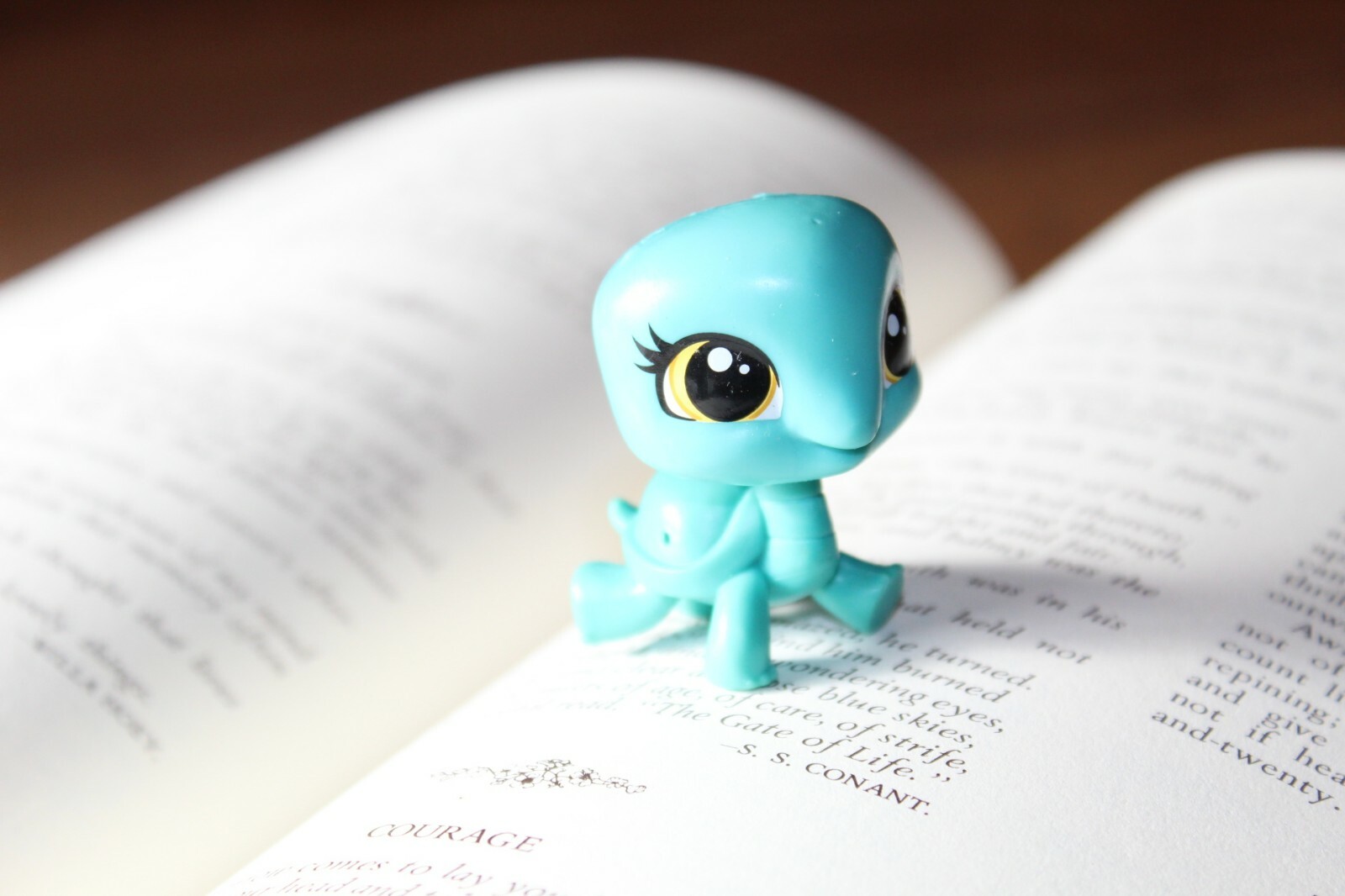 {Littlest Pet Shop} LPS #73 PC-73 ULTRA RARE Aqua Turtle Yellow Eyes ...