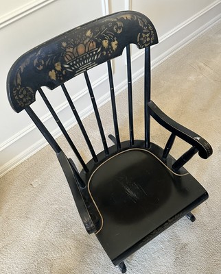 1900-1950 - Antique Rocking Chairs