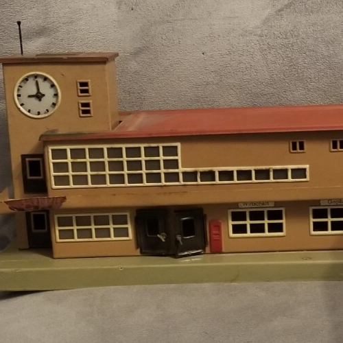 MARKLIN HO Scale #418 Bahnhof Train Station with Clock Tower | eBay