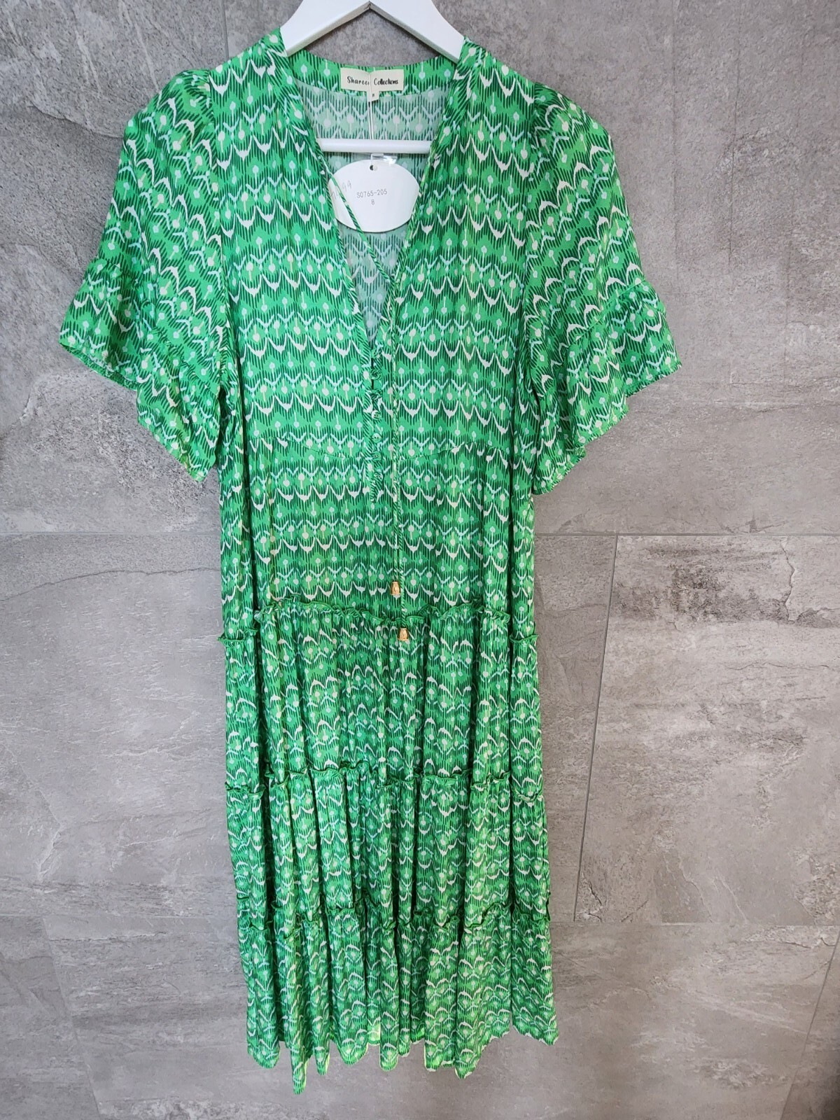 NWT Bright Green pattern dress Shareen Collections Size 8 | eBay Australia