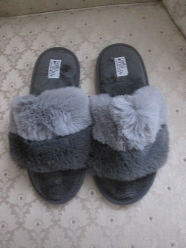 Hello Mello Cotton Candy Size L/XL Gray Faux Fur Puff Slippers NEW ...