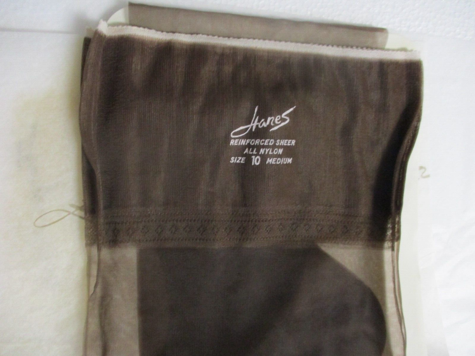 1PR+SPARE VINTAGE HANES 415 REINFORCED SHEER RHT NYLON STOCKINGS SZ 10 ...