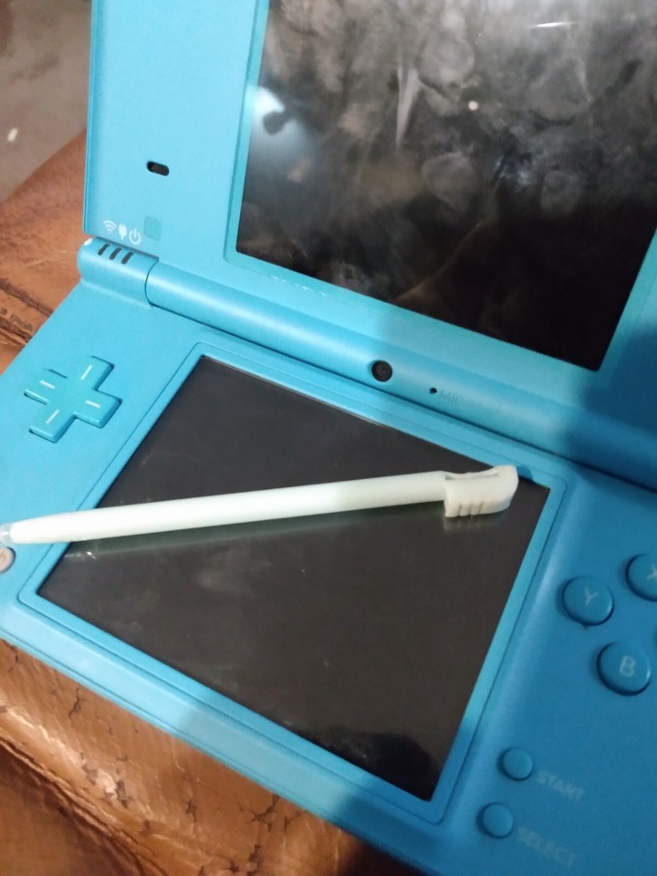 Nintendo DSi Light Blue Handheld Console Game System 11 Games, Stylus ...