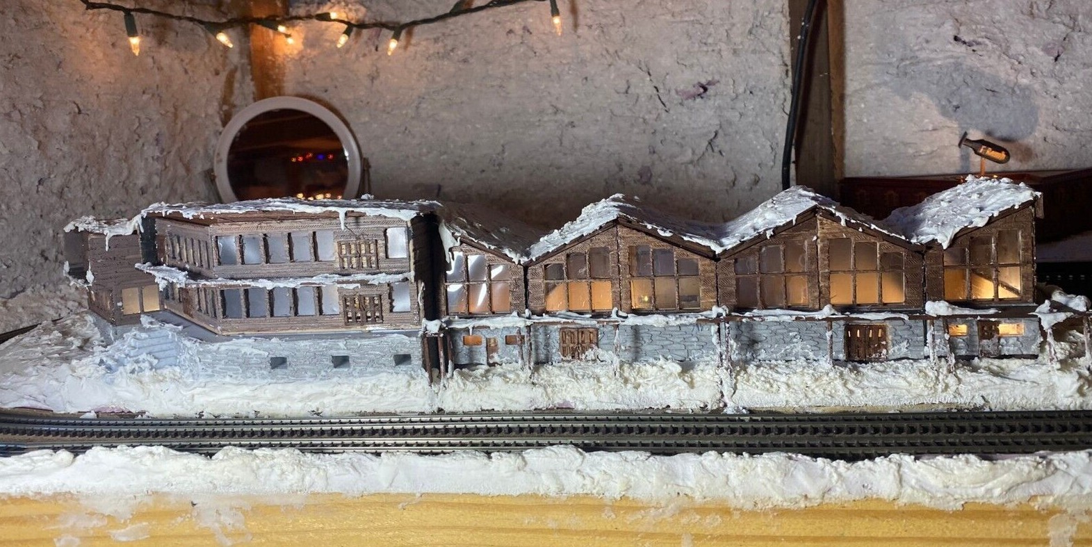 Assembled Scale Model Winter Park Ski Lodge T, Z, N, HO, S, & O Scales ...