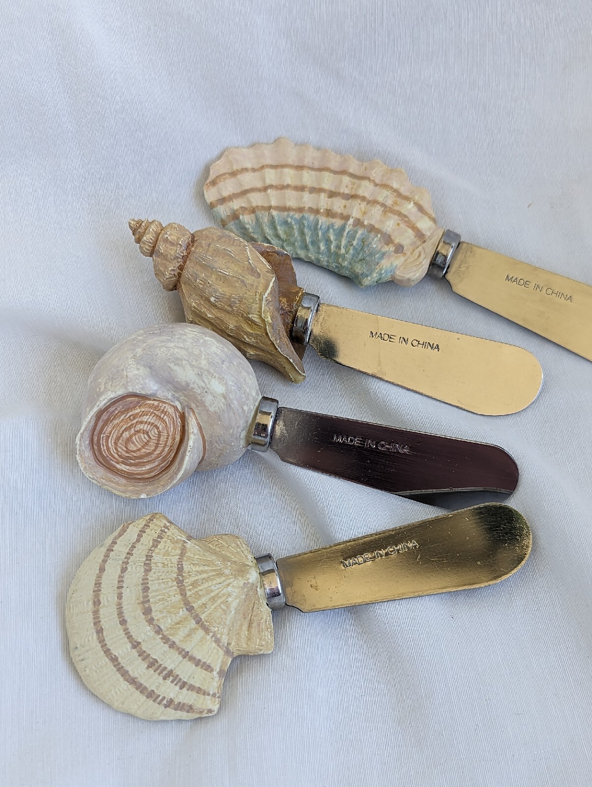 SEASHELL CHEESE & BUTTER SPREADERS 4 DIFFERENT SHELLS RESIN STAINLESS ...