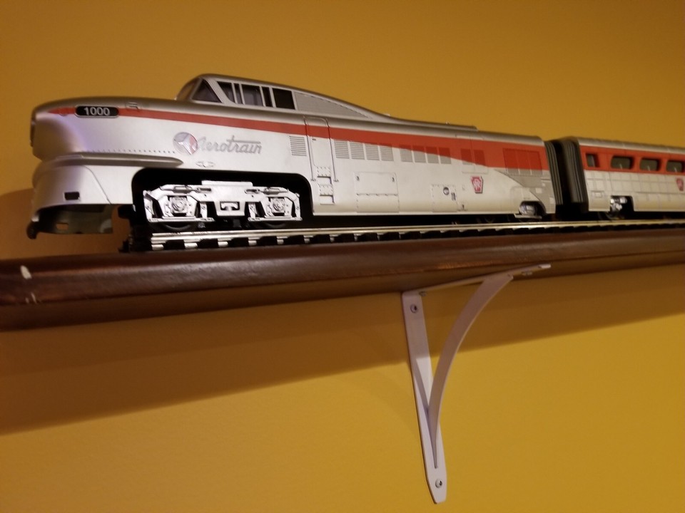 O SCALE DIECAST MODEL TRAIN SET WITH 12 x 12 LAYOUT | eBay