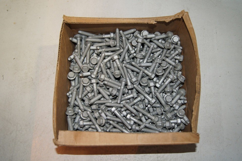 GM Bolts Pack of 5 New OEM M8 X 1.25 X 45mm Grade 8.8 11588727 11610074 ...