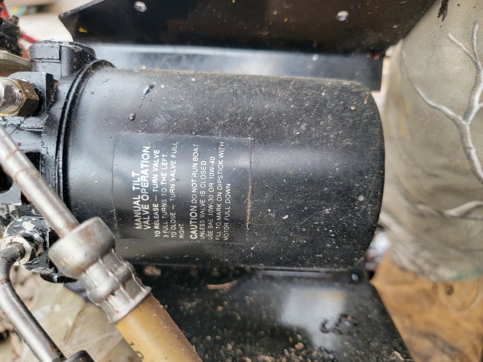 MerCruiser Alpha 1 Gen 1 Transom Assembly Gimbal Housing w/ Trim Cylinders