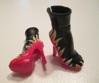 Rainbow High Series 1 Ruby Anderson Replacement Black Flame Fire Boots ...