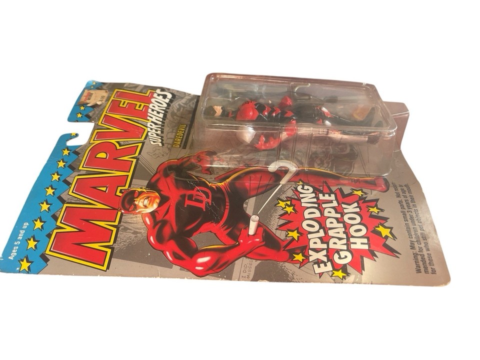 VINTAGE 1994 Marvel Super Heroes DAREDEVIL Exploding Grapple Hook ...