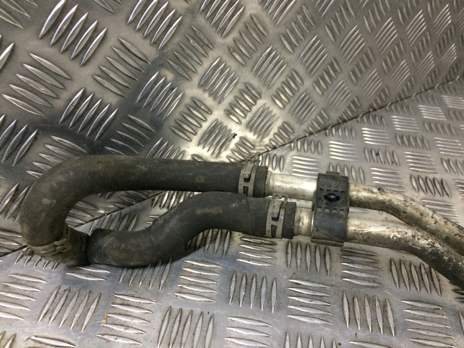 VW Transporter T5 Additional Water Pump Pipes 7H0815097D | eBay