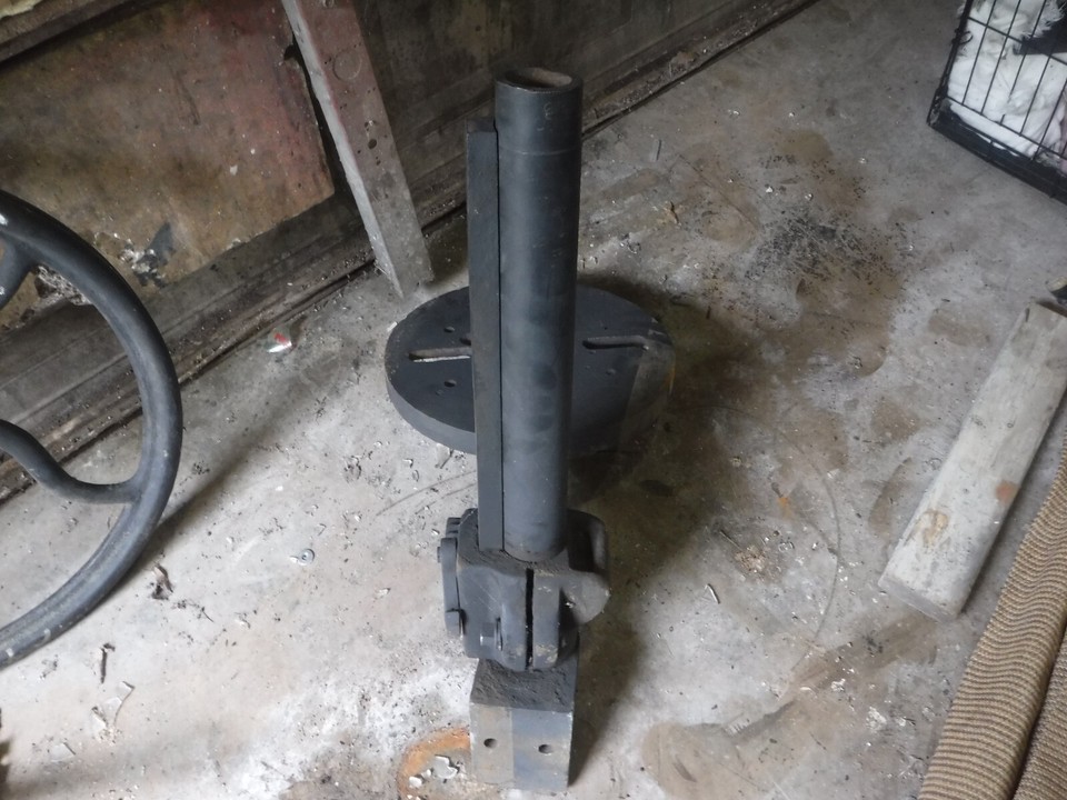 ANTIQUE CHAMPION BLOWER & FORGE #201 HAND CRANK POST DRILL PRESS TOOL ...