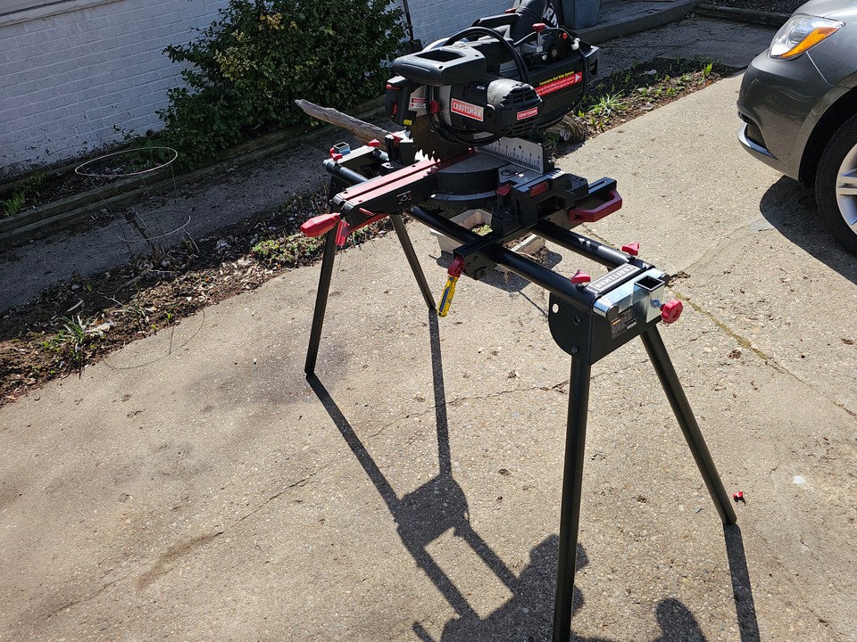 24HH00 CRAFTSMAN MITER SAW & STAND (NO OUTFEED ROLLERS) 137.407530, 10 ...