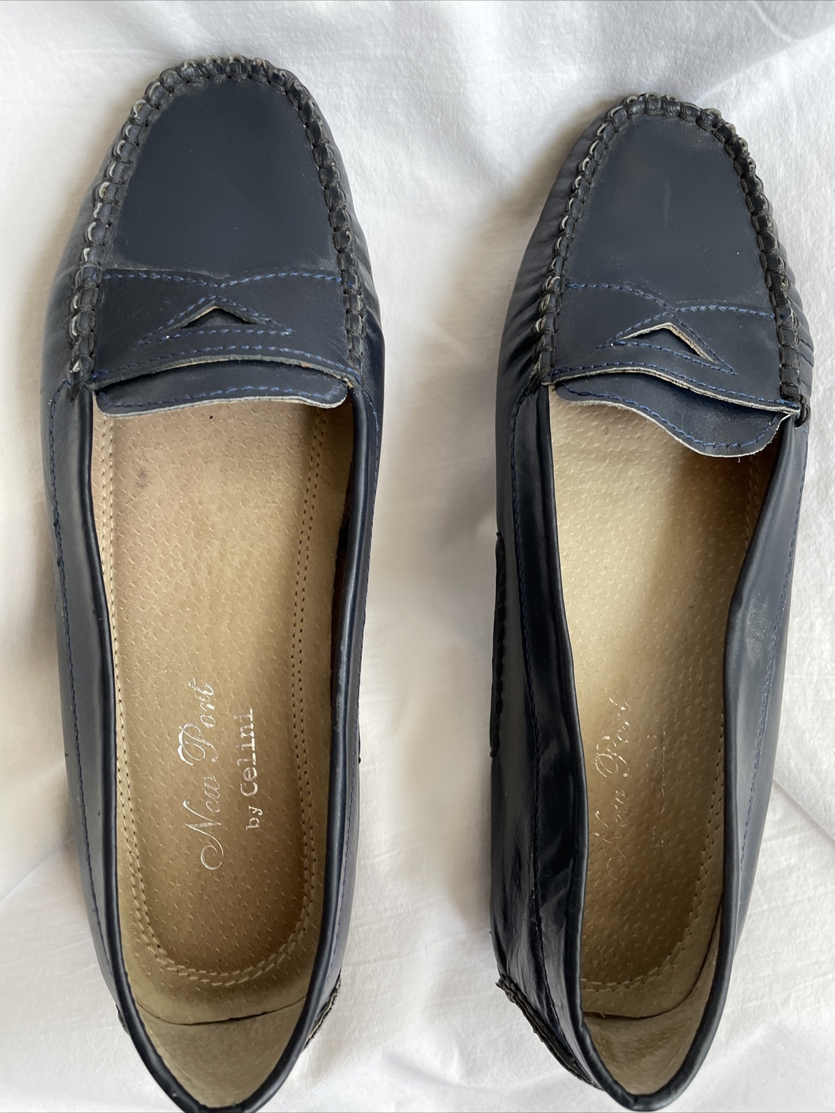 Pre-Owned Women’s Navy Celini Loafers - Mismatched si… - Gem