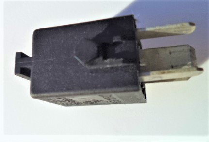 BMW K1200LT K 1200 LT RELAY 4 PIN BLACK MINI RELAY SIEMENS V23073-B1005 ...