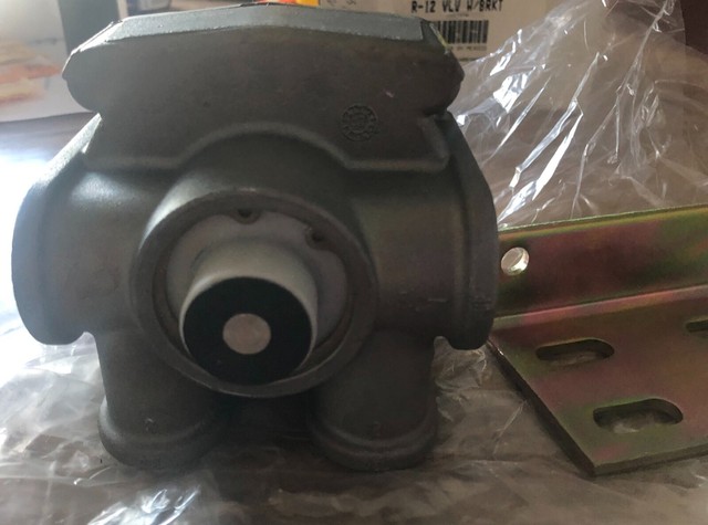 Bendix R-12 R12 Relay Valve With Bracket 103009 for sale online | eBay