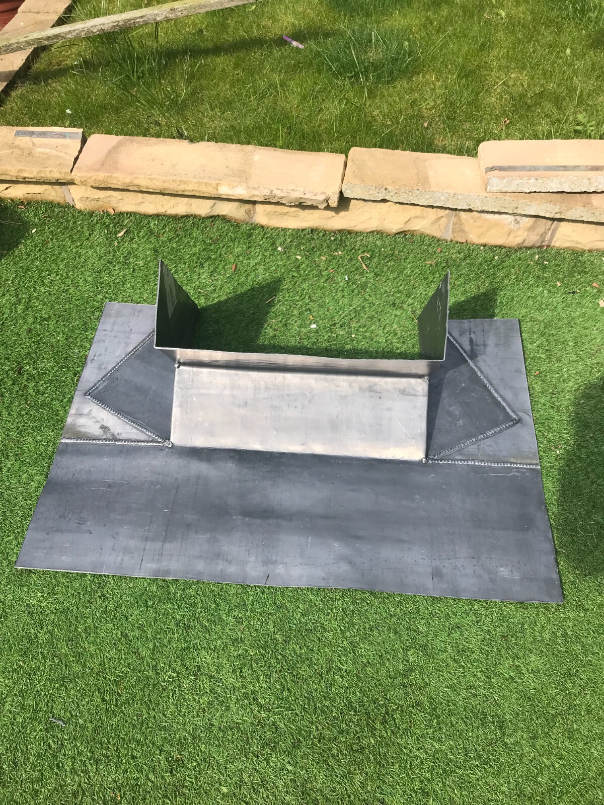 (Lead work) chimney back gutter corners with 100mm sole plate code 4 1 ...