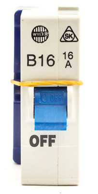 WYLEX SK 16A CURVE B PUSH PLUG CIRCUIT BREAKER B16 16 AMP MCB INC BASE ...