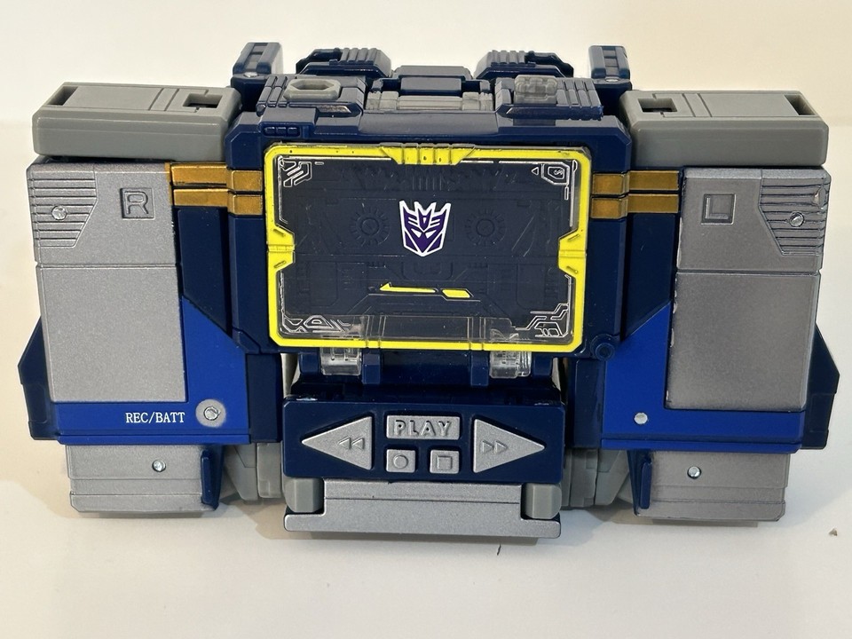 Hasbro Netflix Transformers WFC Decepticon Soundwave, Ravage, Lazerbeak ...