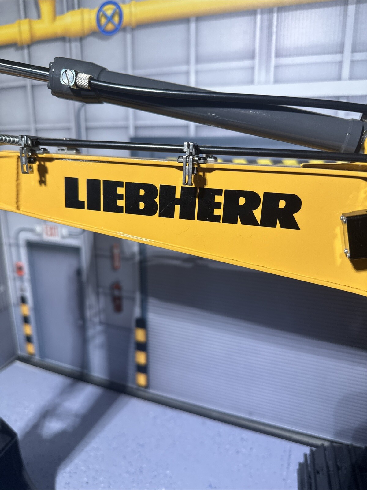 XDRC 1/14 Hydraulic RC Excavator 3CH Valve 945 Radio Control Digger ...