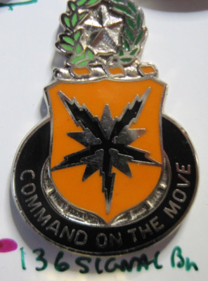 Army crest DUI DI dui CB clutchback 136th SIGNAL BATTALION bn S-38 USA ...