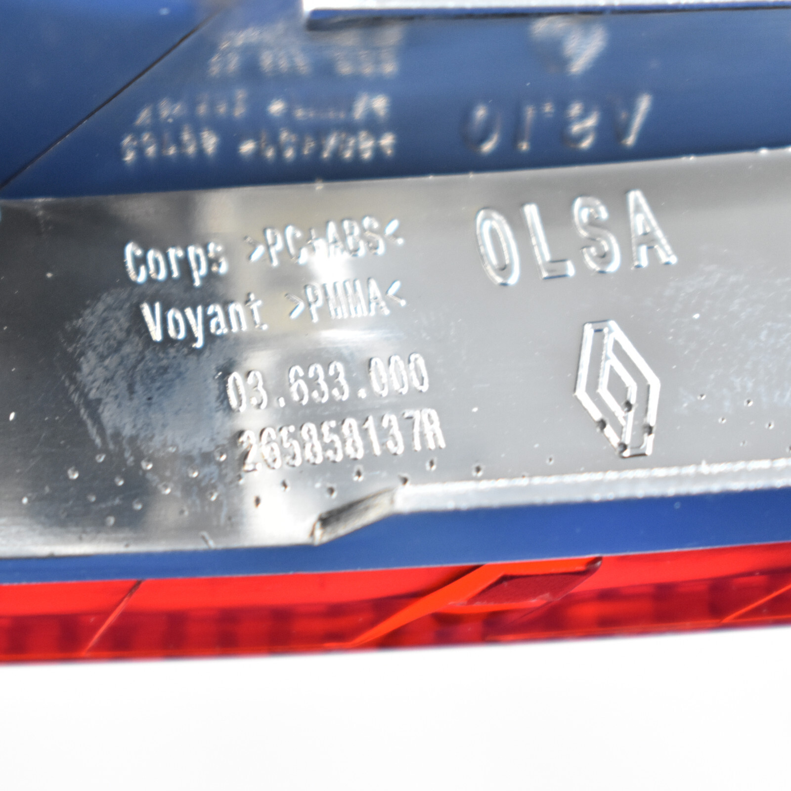 Renault Kadjar Left Passenger side Rear Fog Light 265858137R Genuine | eBay