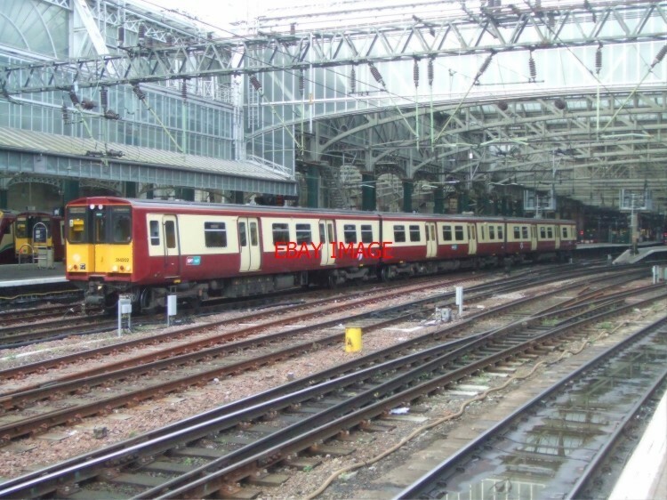PHOTO CLASS 314 3-CAR EMU NO 314 202 VIEW 3 ENTERING GLASGOW CENTRAL ON ...