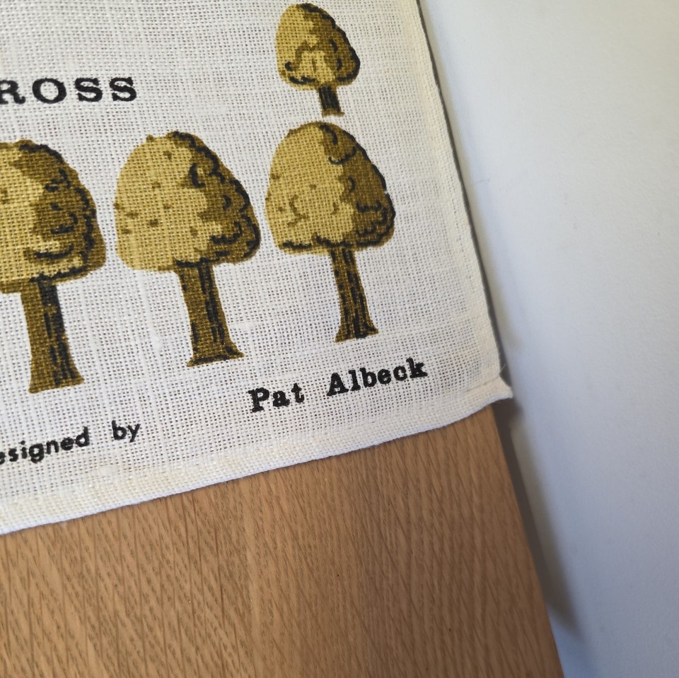 PAT ALBECK PROPERTIES OF THE NATIONAL TRUST FOR SCOTLAND TEA TOWEL ...