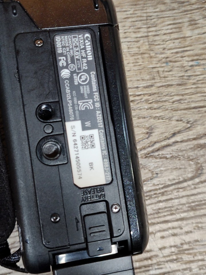 Canon VIXIA HF R42 HD Camcorder – 32GB SSD 53x Zoom Wi-Fi 64GB SD Card ...