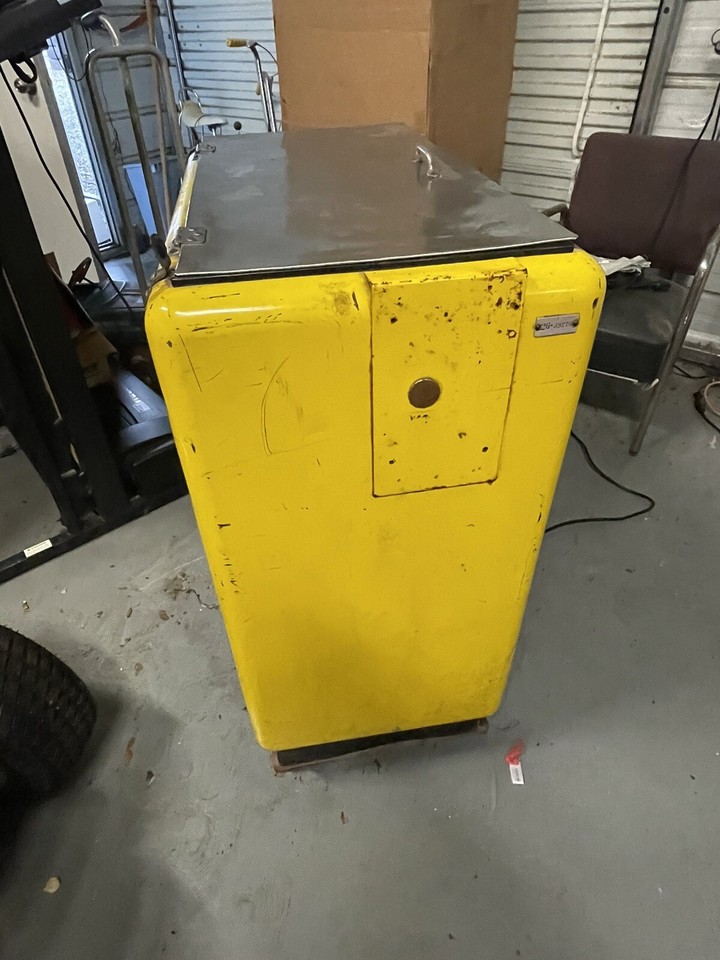 VINTAGE IDEAL 55 SLIDER RC COLA COOLER BOX | eBay