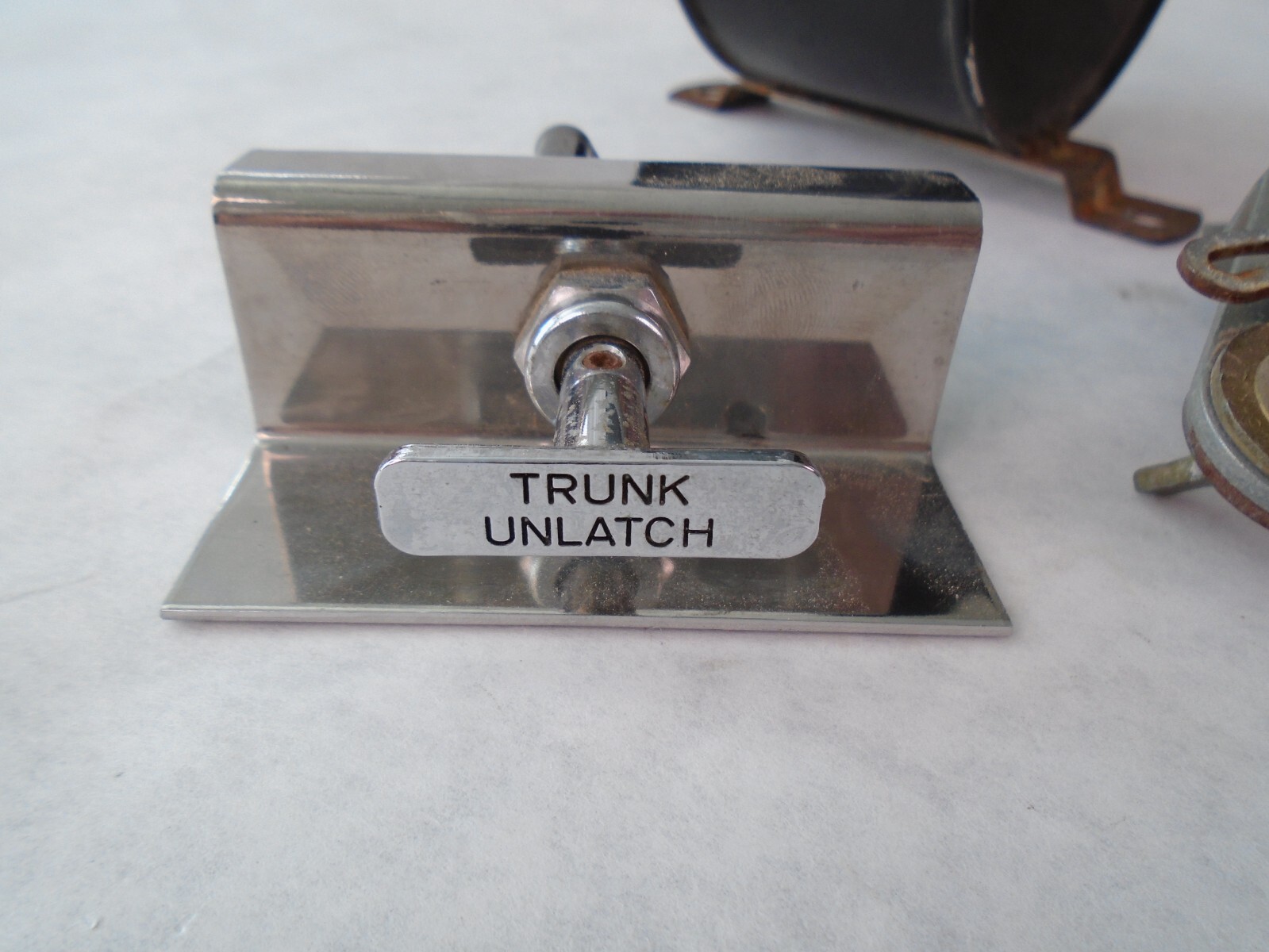 1960 Oldsmobile Vacuum Trunk Release Unlatch OEM | eBay