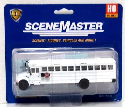 HO Scale Walthers SceneMaster 949-11702 International MOW White Crew ...