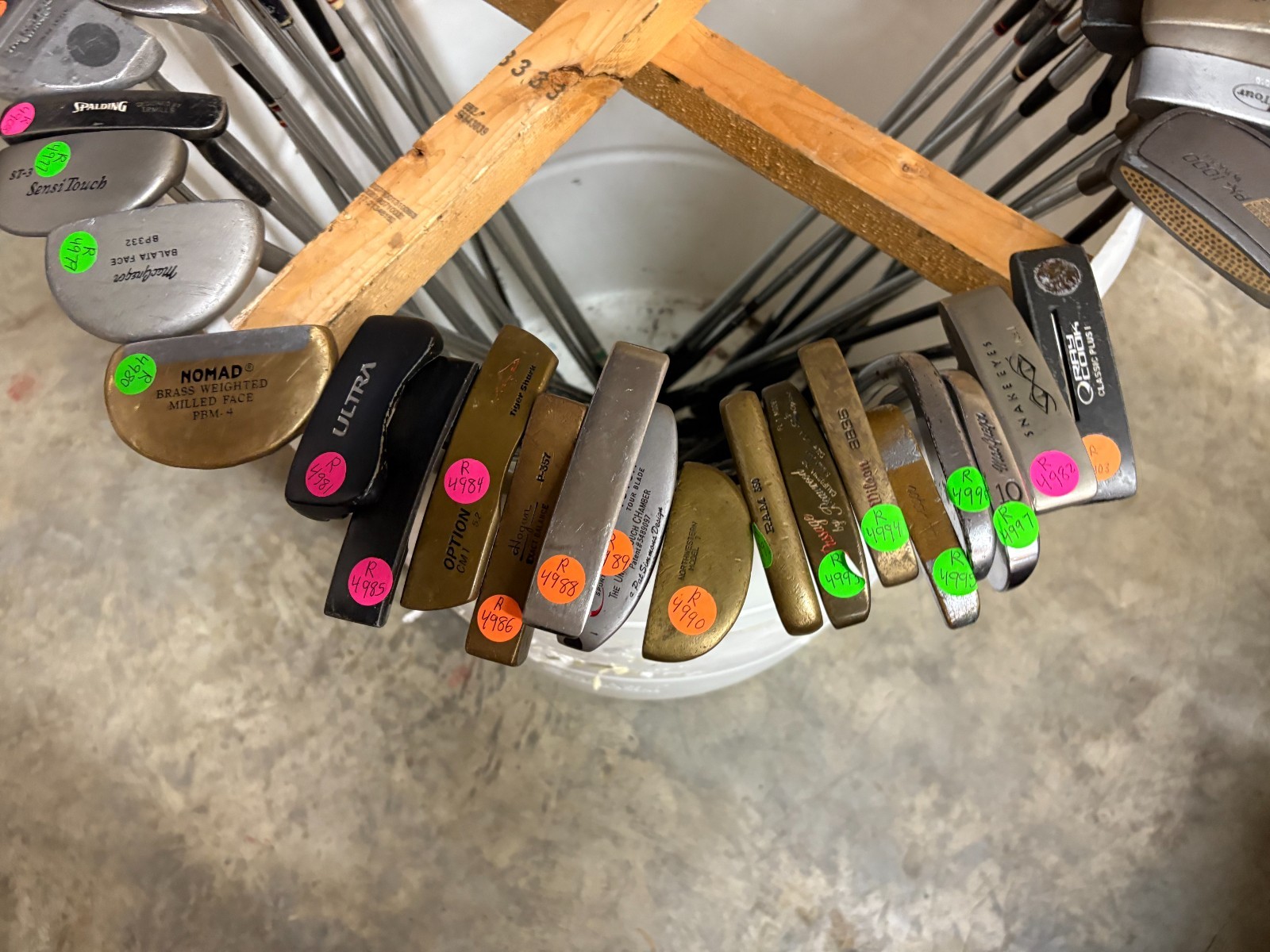 Lot of Golf Clubs ... 40 Putters ... Summer Clearance Special | eBay