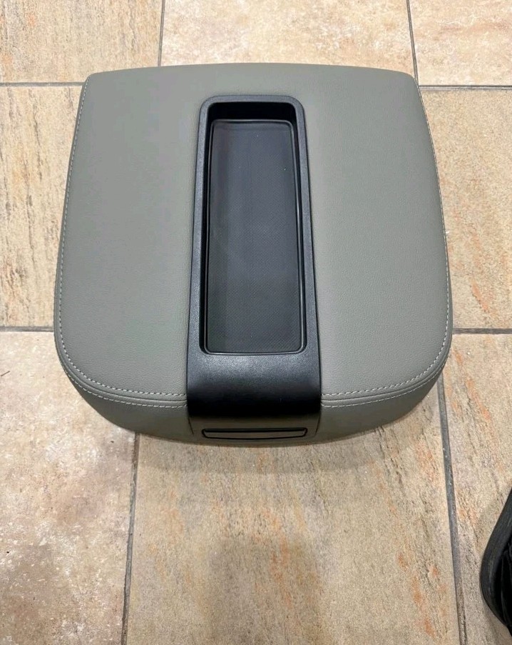 07-14 Chevrolet Silverado Yukon Suburban Arm Rest Center Console Lid ...