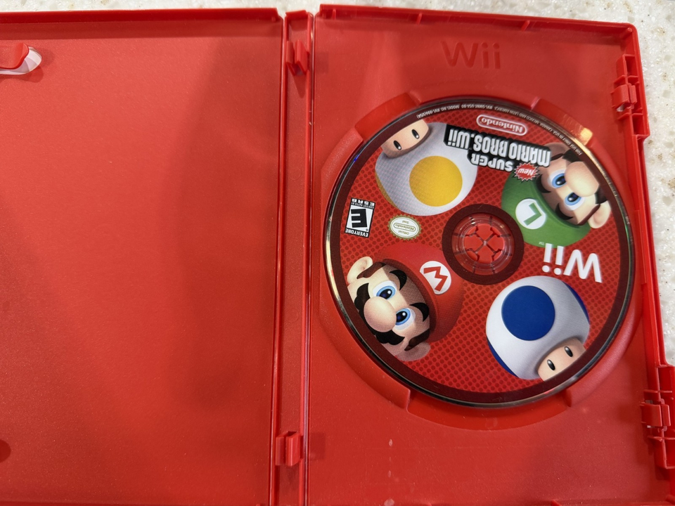 NEW SUPER MARIO BROS DISC AND CASE NINTENDO WII SYSTEM GAME NES HQ | eBay