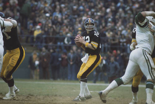 Steelers Quarterback Terry Bradshaw Drops Back To Pass 1970 OLD PHOTO ...